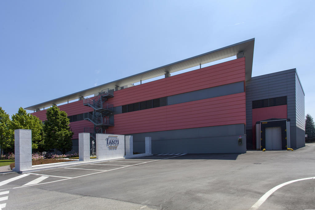 SALUMIFICIO F.LLI TANZI, FELINO (Italia) | VMZINC IT