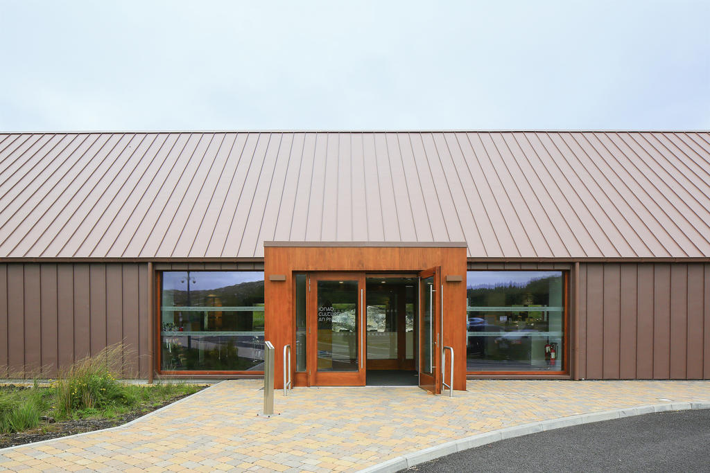 Ionad Cultúrtha an Phiarsaigh or Pearse Cottage Visitor Centre (Ireland ...