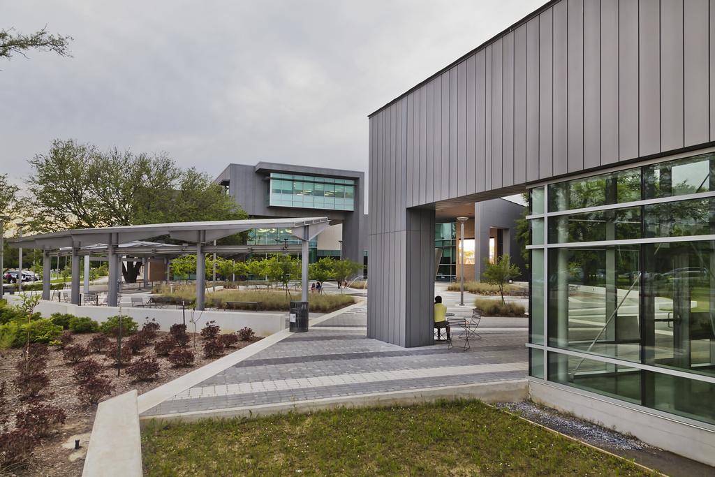 Independence Park and Plaza, Baton Rouge Louisiana (USA) | VMZINC World